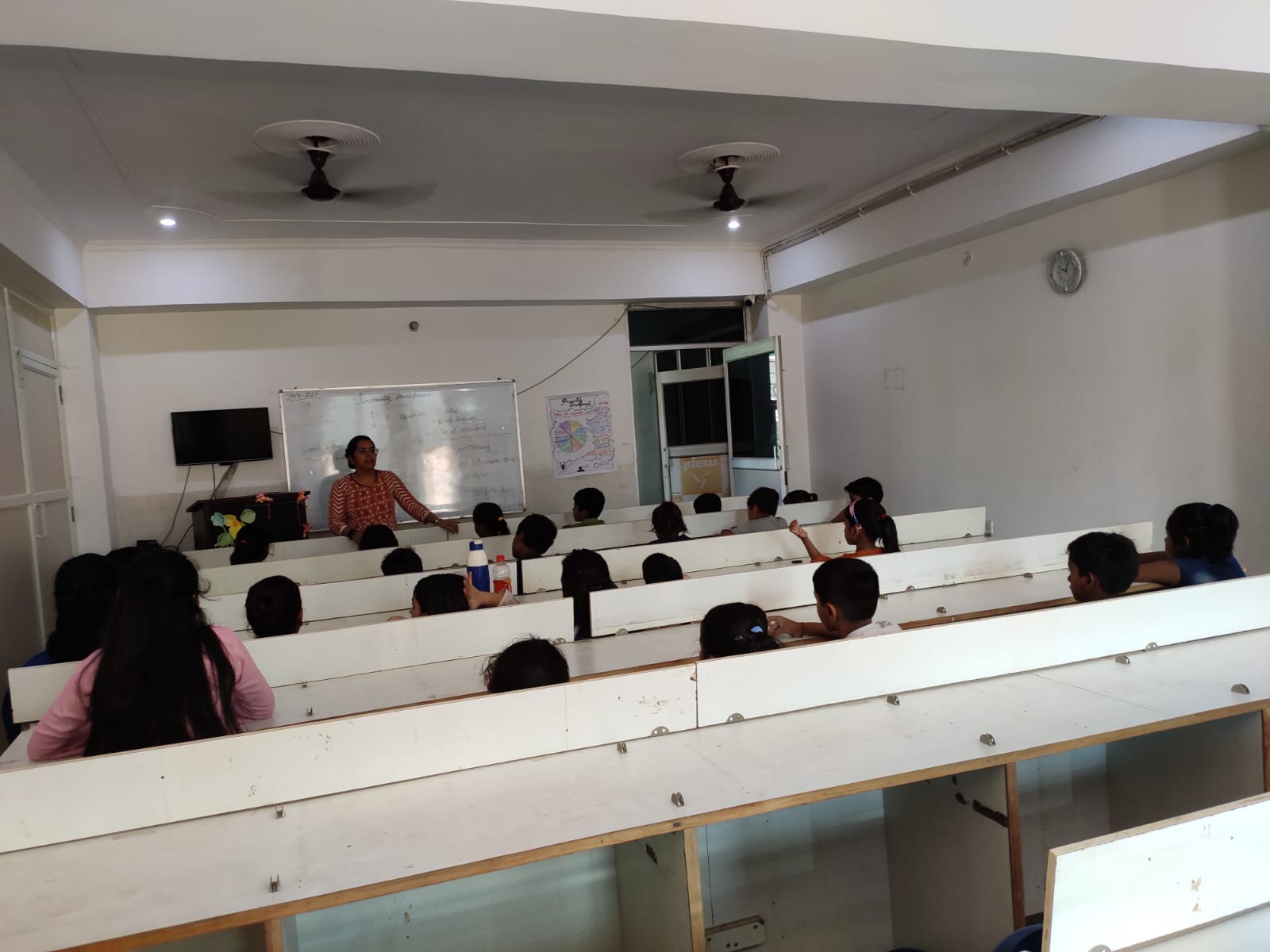 Sant Gyaneshwar Model School, Delhi: Fees, Reviews, Admission